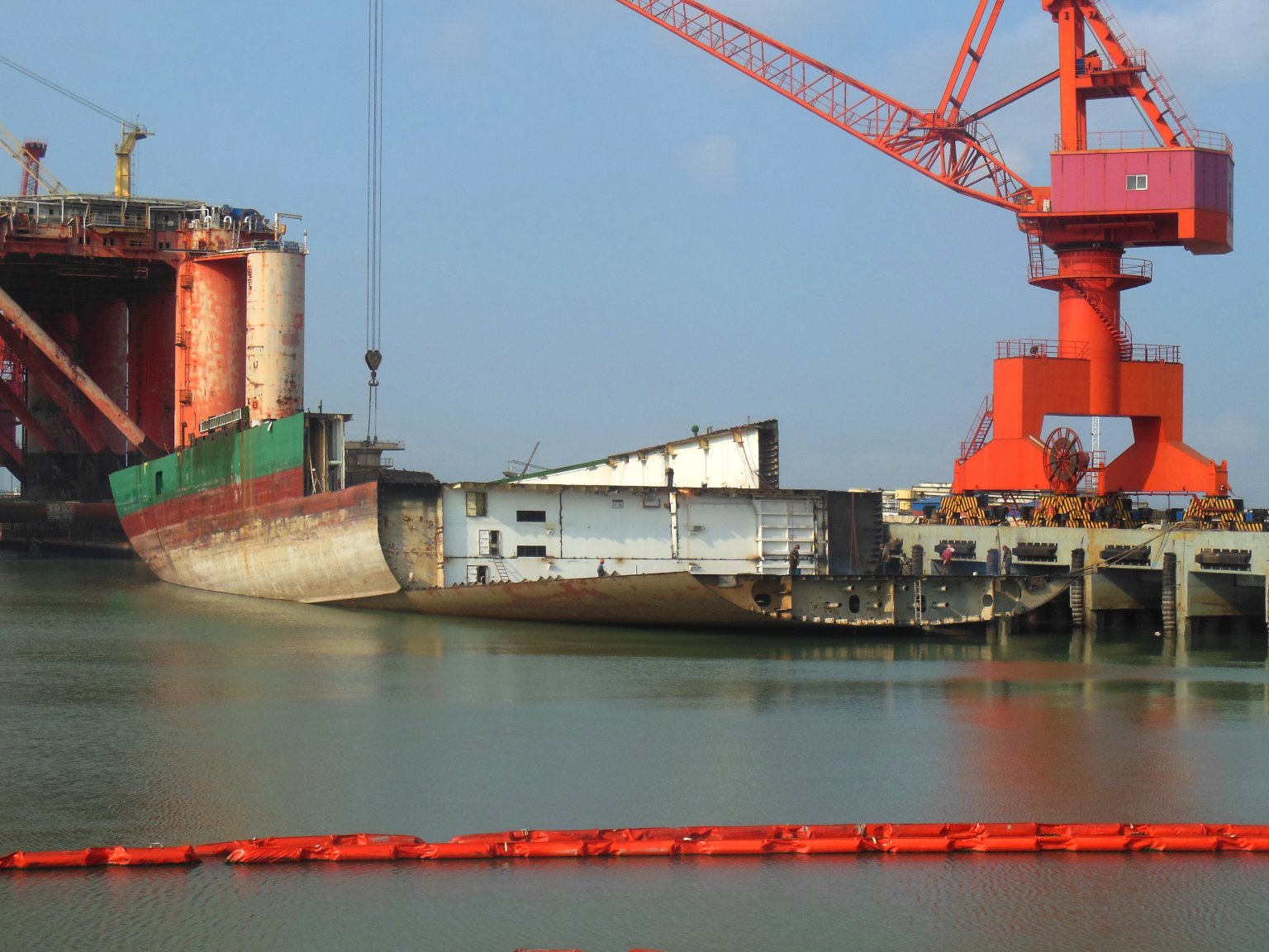 Navigate marine waste management regulations - Sea2Cradle